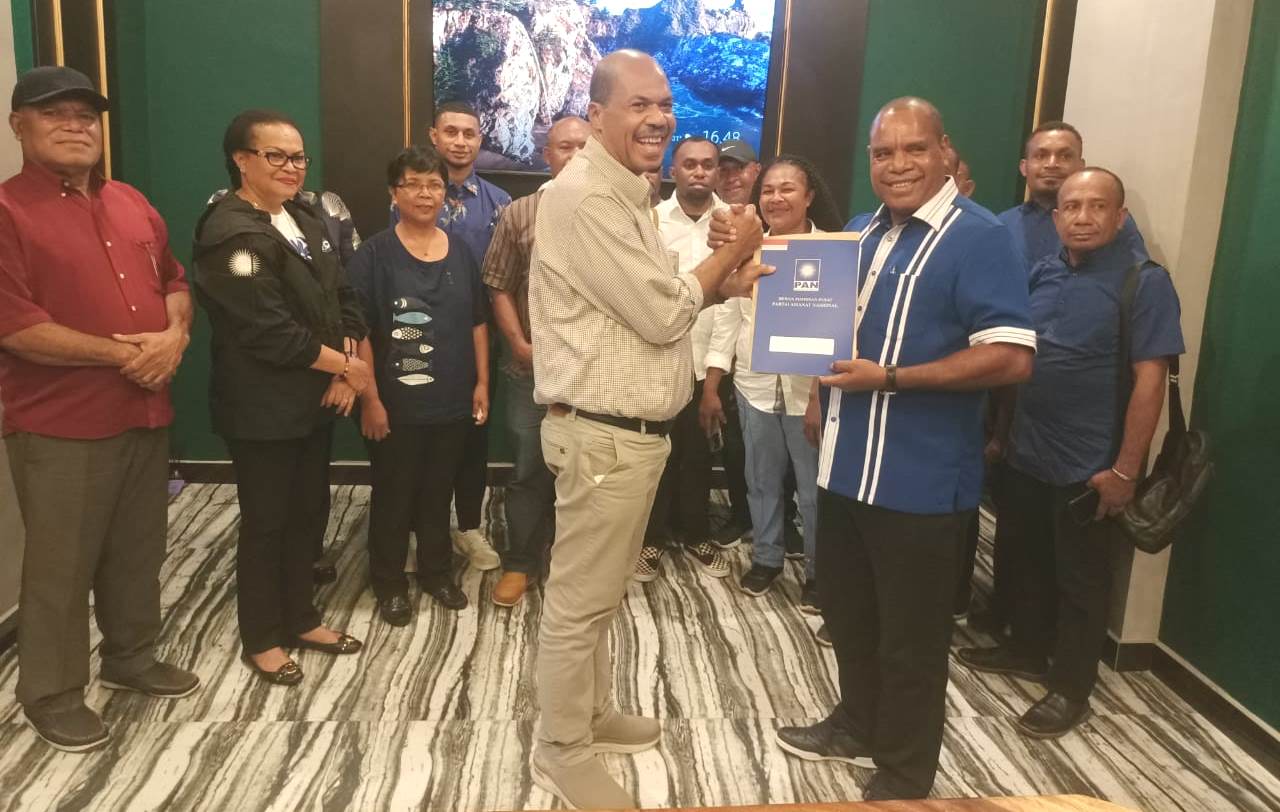 Bakal Calon Wakil Gubernur Papua Yeremias Bisay Menerima Rekomendasi ...